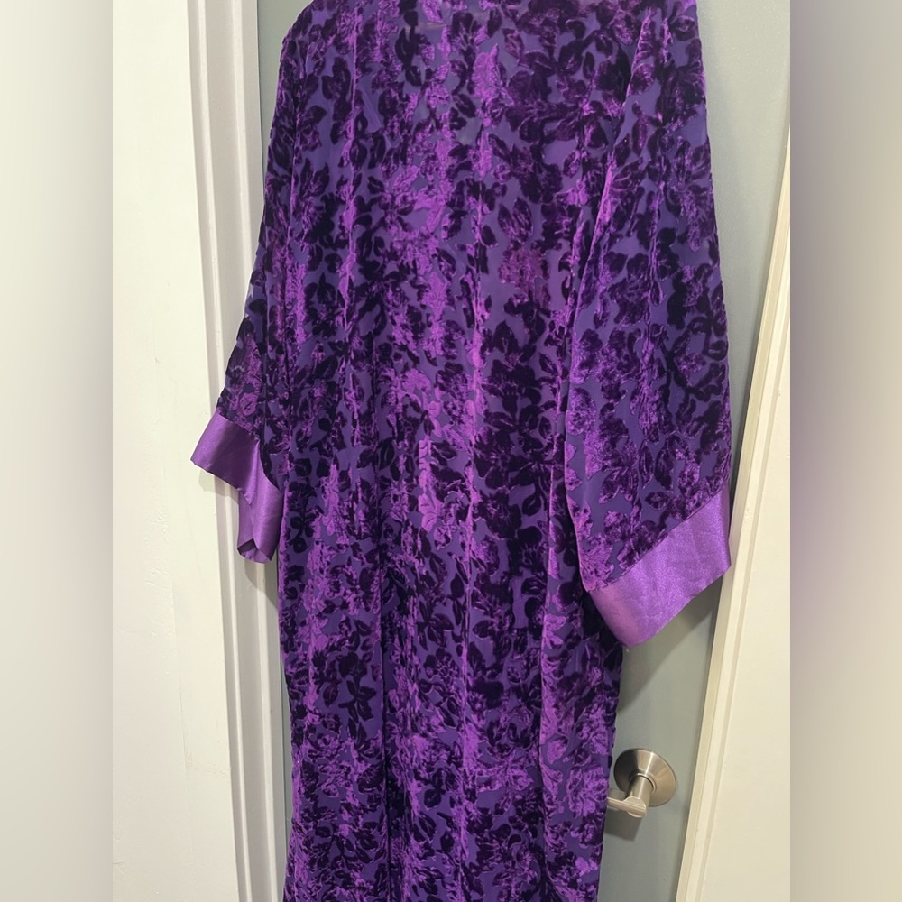 Valentino Intimo Purple Nightgown And Robe - Gem